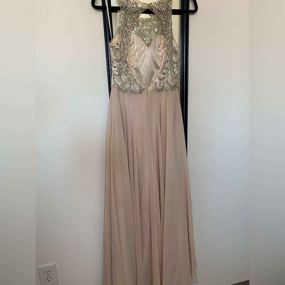 Dancing Queen Cream Formal/Prom/Pageant Dress. Size 0… - Gem